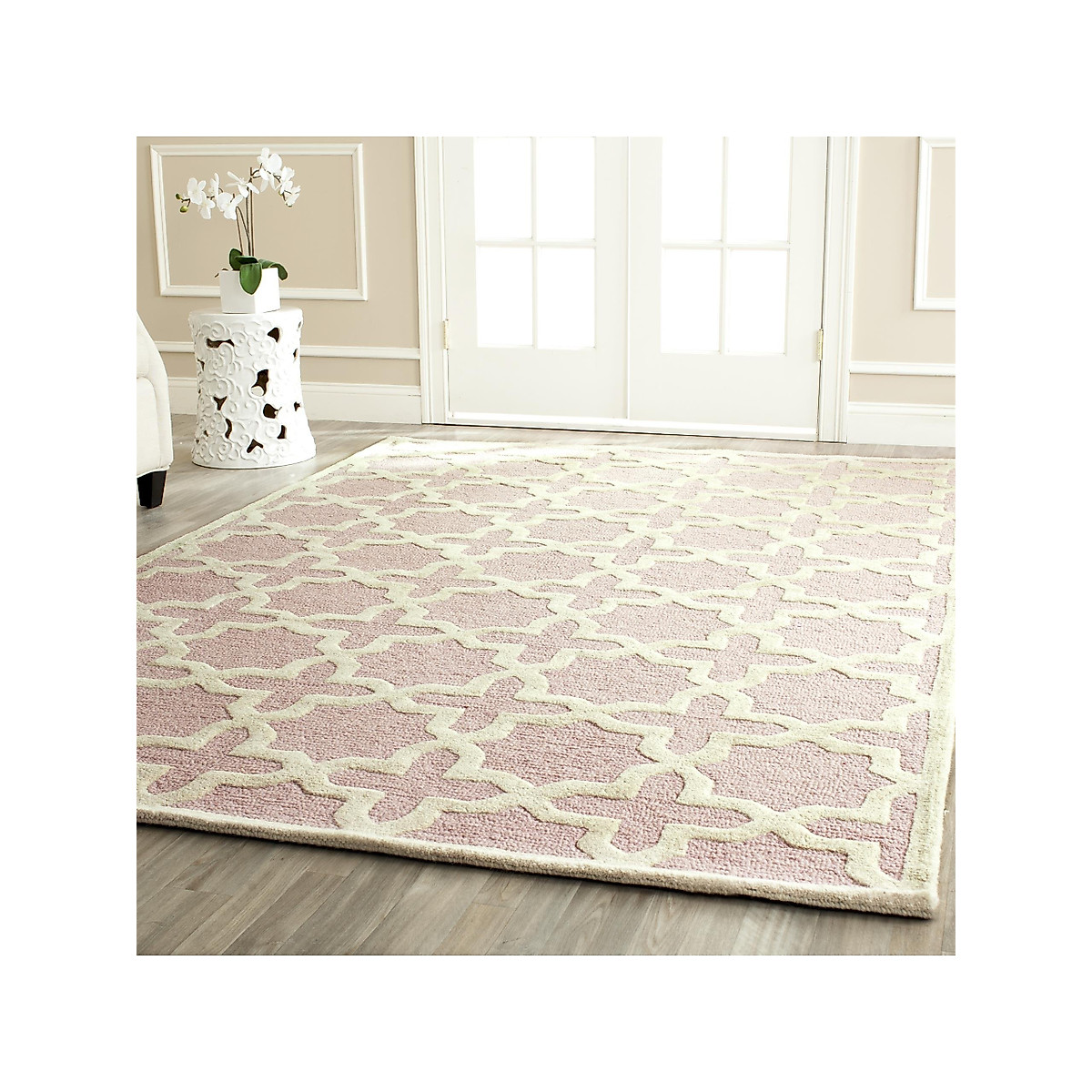 SAFAVIEH Cambridge Collection 10' x 14' Light Pink / Ivory CAM125M Handmade Moroccan Premium Wool Area Rug
