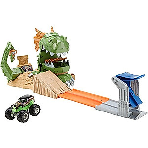 Hot Wheels Monster Jam Dragon Arena Attack Playset