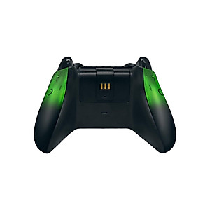 Razer Wireless Controller & Quick Charging Stand Bundle for Xbox Series X|S, Xbox One: Impulse Triggers - Textured Grips - 12hr Battery Life - Magnetic Secure Charging Limited Green Edition