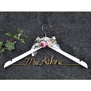 Bride Hanger, Wedding Hanger, Personalized Bride Hanger, Lady Hanger, Custom Hanger, Honor Maid, Bridesmaid, Doctor, Doctor Graduation Dress Hanger