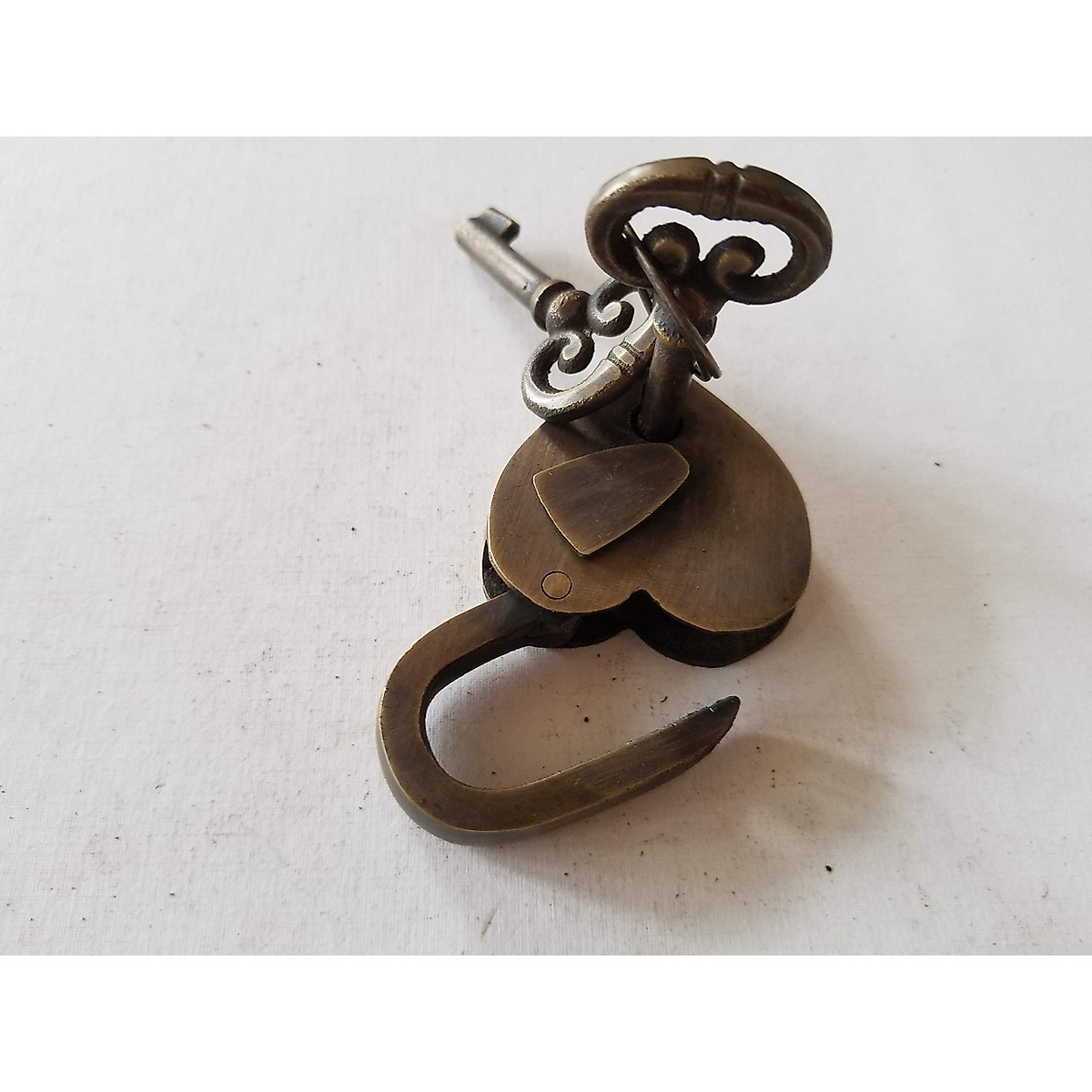 VTG. Small Love Valentines Paris Heart Lock w 2 Skeleton Keys Brass 2 5/8" #L8