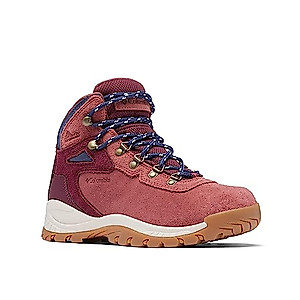 Columbia Women's Newton Ridge Plus Waterproof Amped, Beetroot/Deep Madeira, 7.5