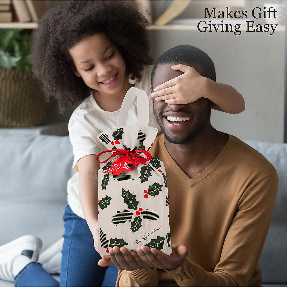 Fabric Gift Bags for Christmas Presents - Set of 6 Christmas Bags with Drawstring, Large Christmas Gift Bags for Presents, Christmas Gift Wrap, Reusable Christmas Bags for Gifts (Christmas Holly)