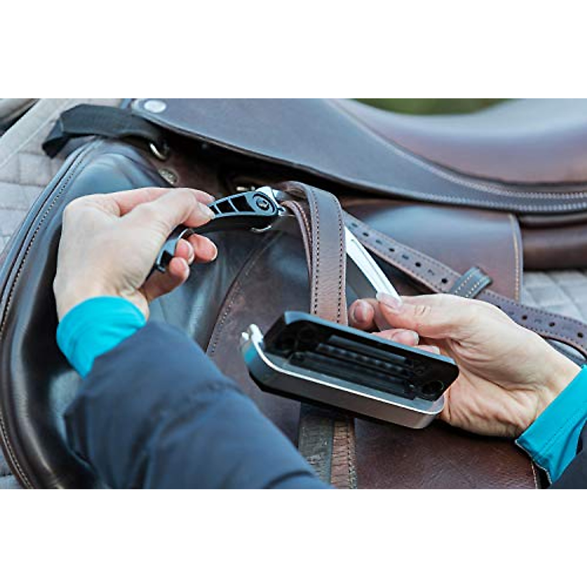 Acavallo Unisex's Titanium Arena Safety Stirrup, 12cm