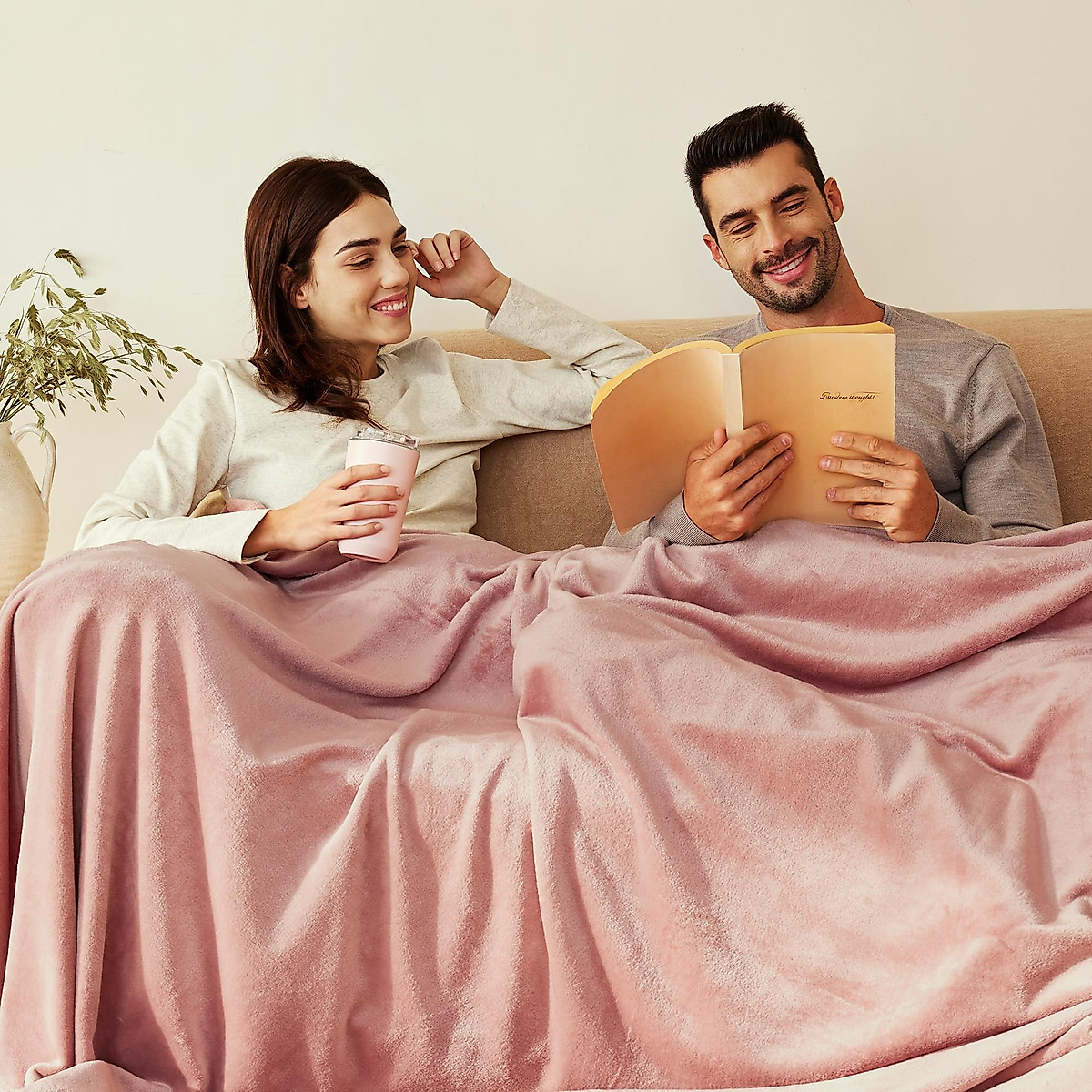 Exclusivo Mezcla Fleece Blanket Twin Size for Bed, Super Soft and Warm, All Season Use, Cozy, Plush, Lightweight, 60x80 Inches Dusty Pink