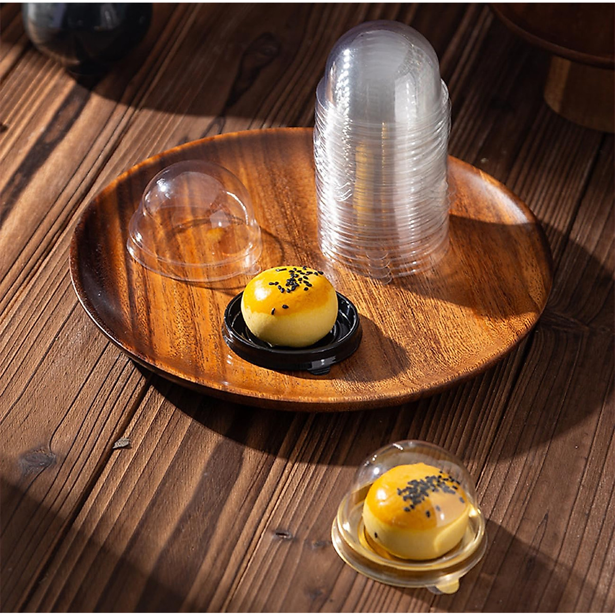 Fengirl 100 Set Clear Plastic Mini Cupcake Boxes Muffin Pod Dome Muffin Single Container Box for Chocolate Covered Cookies, Muffins, Mooncakes and Other Mini Desserts (Black, Gold)