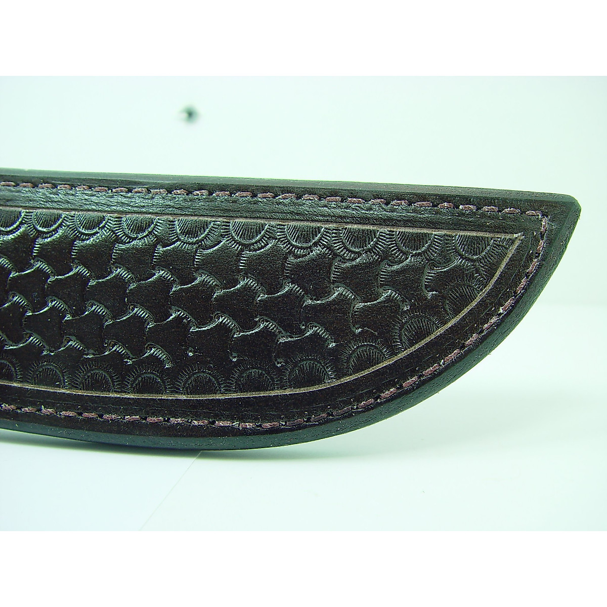 Buck 124 Leather Knife Sheath Vertical, Right hand carry BLACK. Handtooled in Round Basket Weave pattern. Sheath only.