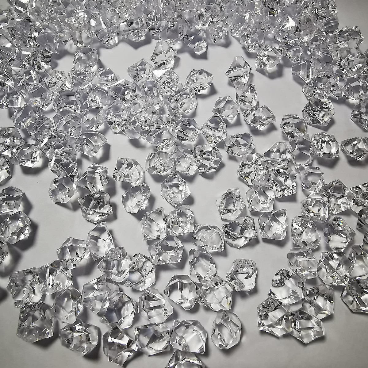 Fake Crushed Ice Cubes, Vase Fillers, 150 pcs 16*22 mm Fake crushed Ice Cubes Artificial Acrylic Crystal Rocks Diamonds for Vase Fillers, Party Favor, Wedding Decoration (0.86*0.62inch,Clear)