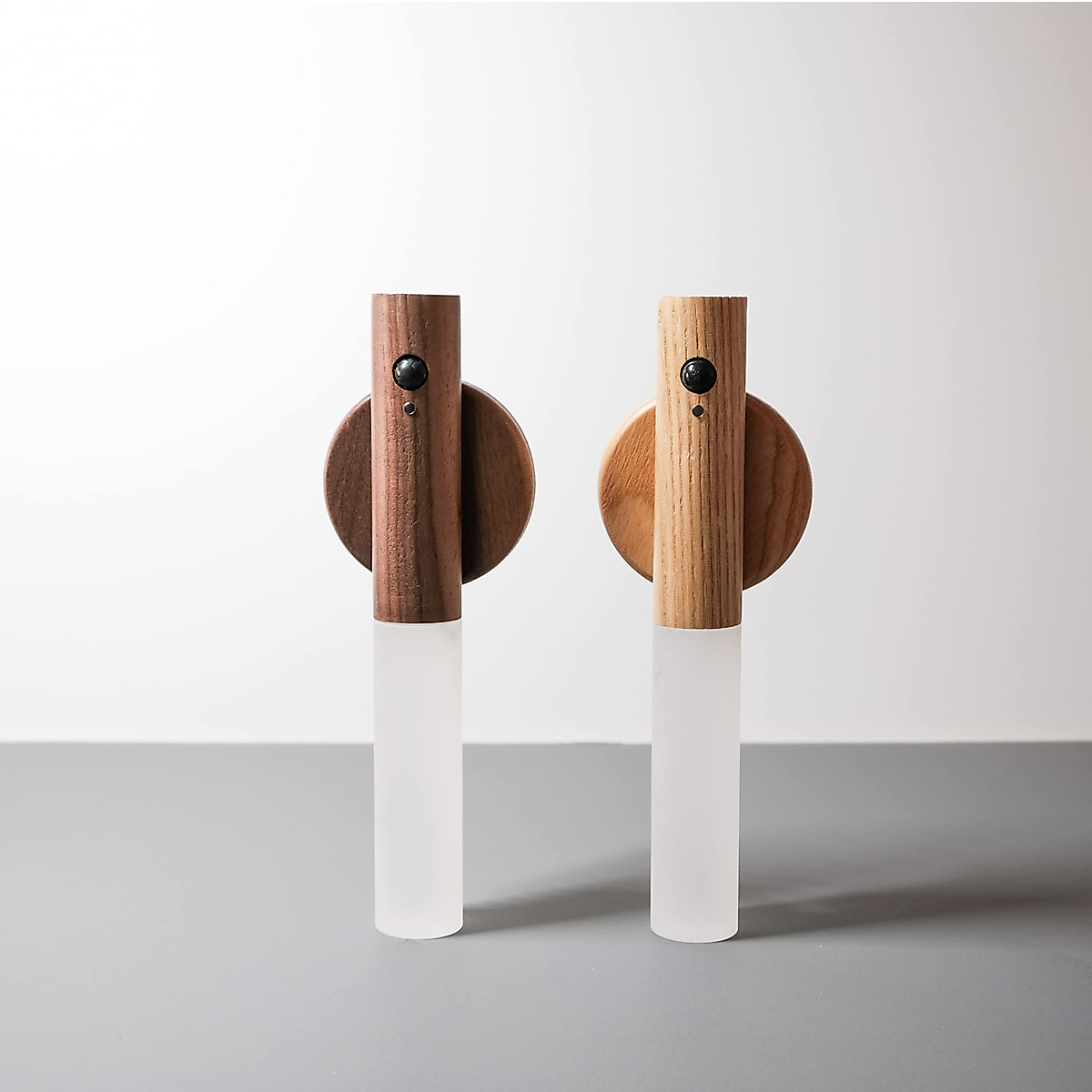 Hireath Portable Smart LED Battery Powered Wall Sconce Stick On Lights, Motion Sensor Night Light, Magnetic Rechargeable Lights for Living Room, Bedroom, Kidsroom, Bathroom, Hallway, Wardobe.