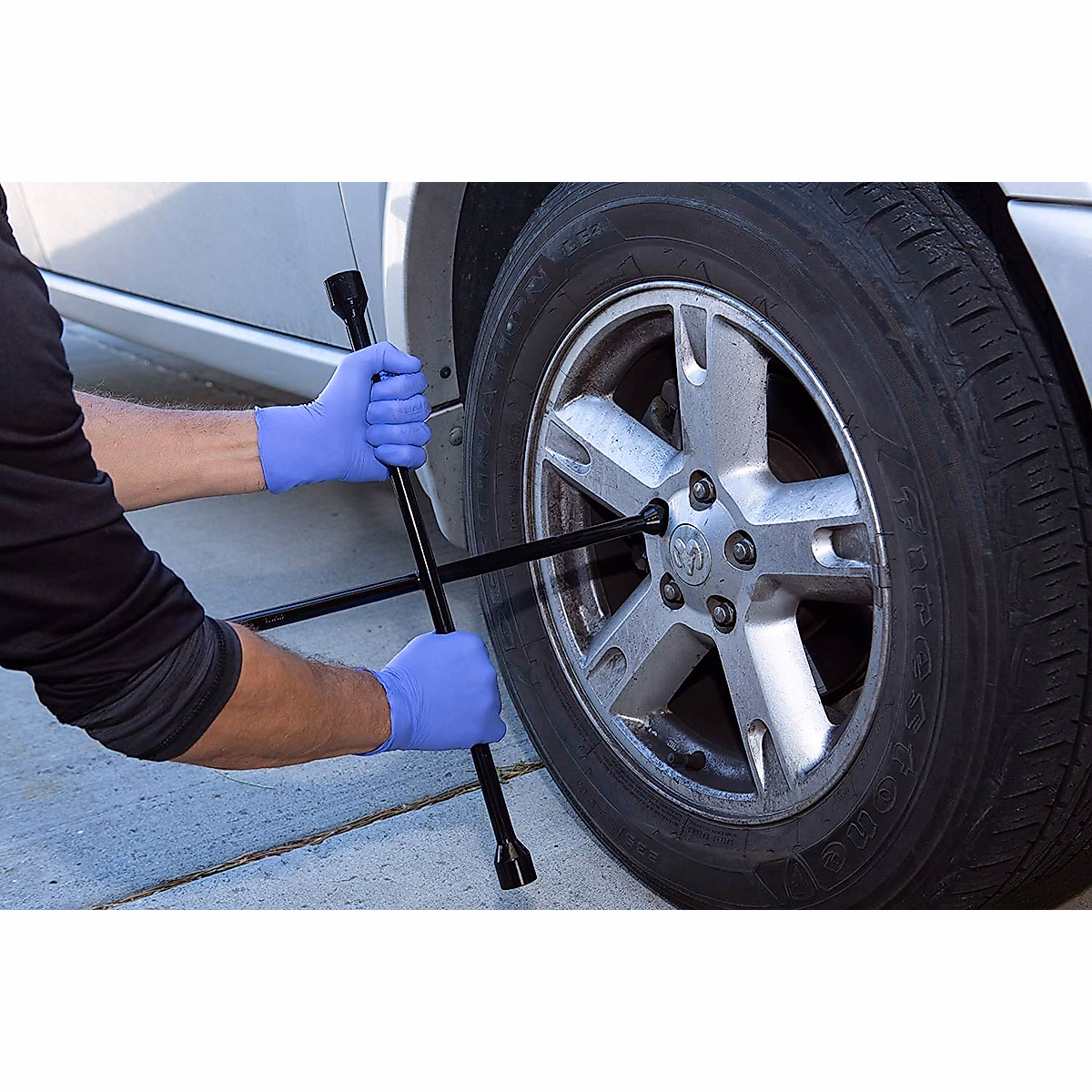 Microflex SU-690 Disposable Nitrile Gloves, Latex-Free, Powder-Free Glove for Cleaning, Mechanics, Automotive, Industrial, or Medical applications, Violet, Size X-Large, Box of 100 Units