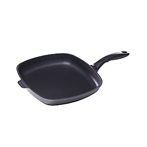Swiss Diamond 11 Inch Non-stick Induction Square Frying Pan - Induction Fry Pan with Heavy Duty Handles - Wide and Extended Corners - Skillet Pan - Dishwasher and Oven Safe - 11"x11" - Grey