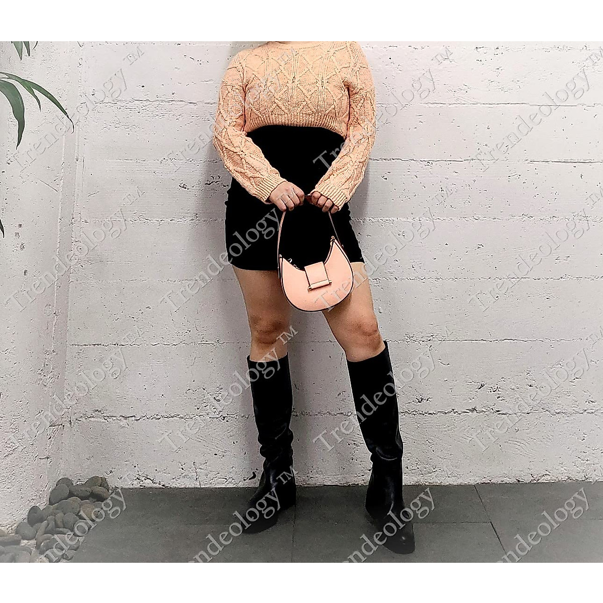 Trendeology Vegan PU Leather Classy Round Clutch Purse Shoulder Bag with Crossbody Strap (White)