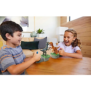 Mattel Games Rock 'Em Sock 'Em Raptors Jurassic World Domination Kids Game Fighting Raptors with Blue vs Atrociraptor