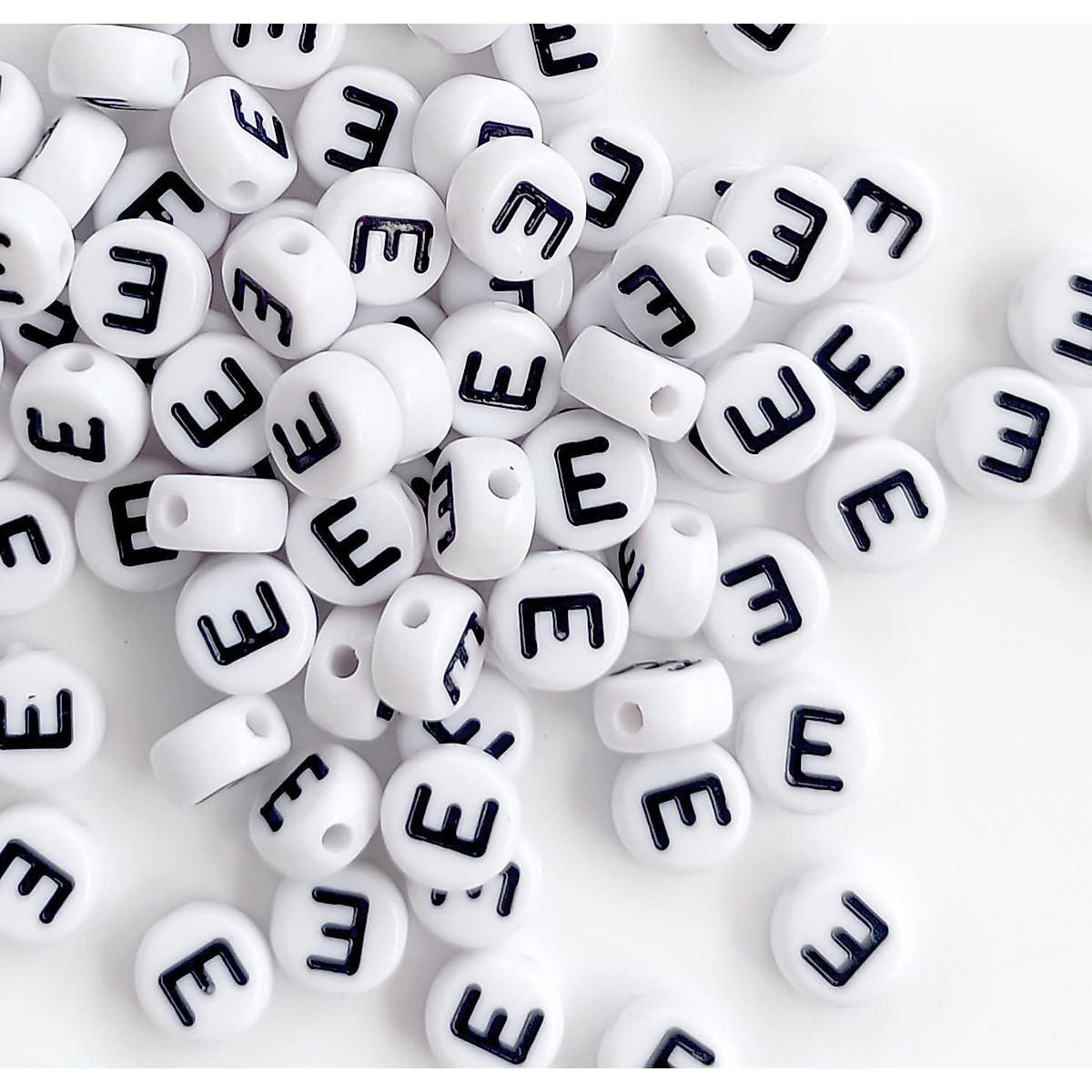 Bxwoum 100PCS Letter Beads 4X7mm Acrylic Alphabet Beads for Jewelry Making White Round Vowel Letter E Beads for Bracelets Making Necklaces DIY