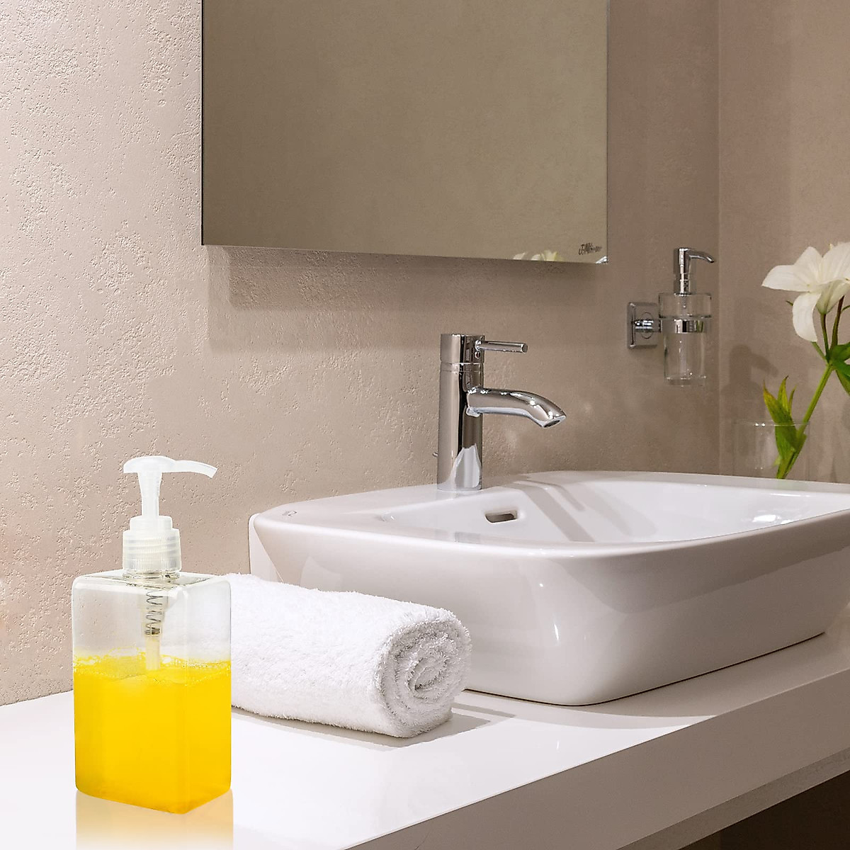 Suream Refillable Shampoo and Conditioner Bottles, 9.5oz/280ml Clear Plastic Pump Dispensers for Shower, Square Empty Bathroom Bottle for Body Wash, Essential Oil, Soap Liquid, Lotion, 3Pack