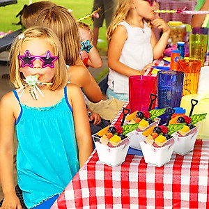 100 Pcs Square Dessert Cups with 100 Shovel Shape Dessert Spoon Clear Plastic Appetizer Cups with Lids Mini Parfait Cups Shovel Spoon for Party Favors, Desserts, Appetizers, Puddings, Yogurt (5.4 Oz)