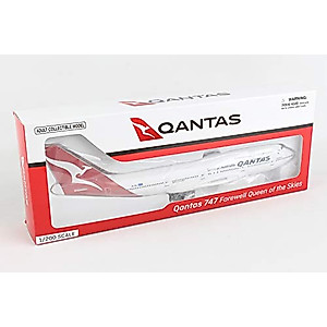 Daron SkyMarks Qantas 747-400 1/200 Farewell Queen of The Skies VH-OEJ (SKR1064)