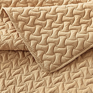 B2EVER Yellow Twin Size Quilt Bedding Sets with Pillow Sham, Pumpkin Lightweight Soft Bedspread Coverlet, Quilted Blanket Thin Comforter Bed Cover for All Season Spring Summer, 2 Pieces, 68x90 inches