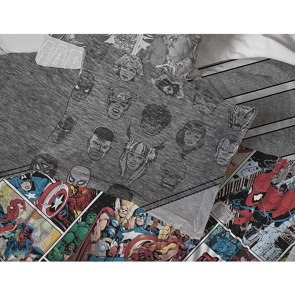 Jay Franco Marvel Comics 80th Anniversary Twin Comforter & Sham Set - Super Soft Kids Reversible Bedding - Fade Resistant Microfiber (Official Marvel Product)