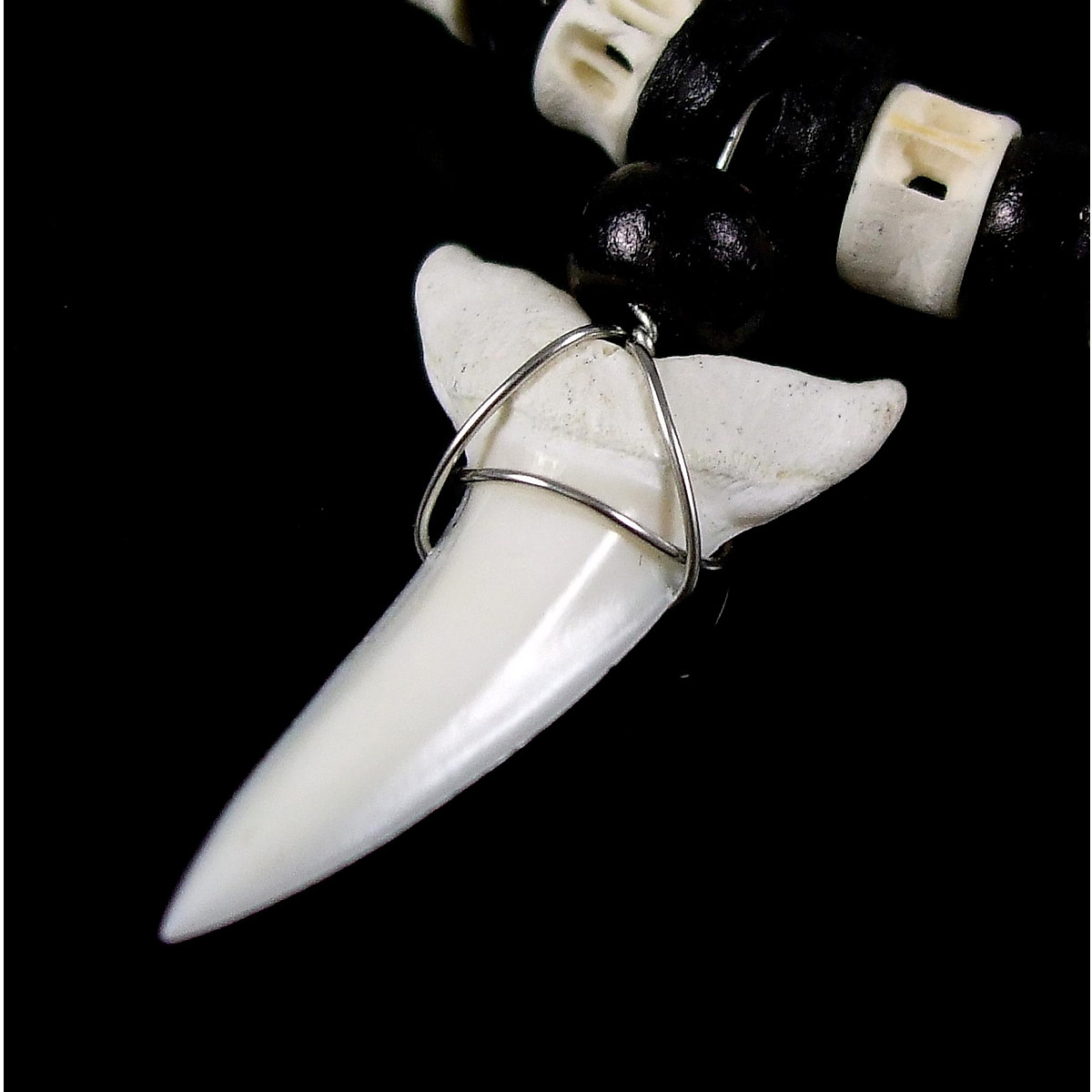 Swimmi Genuine Shark Tooth Necklace for Men, Mako Shark Tooth Necklace, Handmade Wooden Beads adjustable Cords Shark Tooth Necklace for Women Jewelry EA200