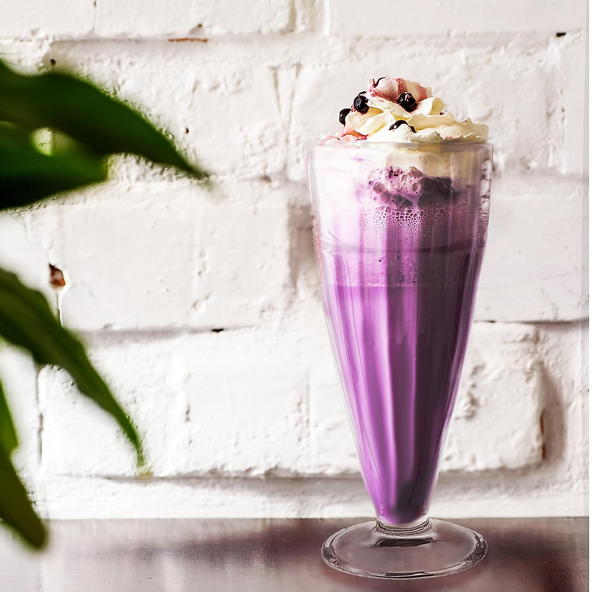 binsakao Milkshake Glasses Cups Soda Fountain with Spoons, Milk Shake, Ice Cream Soda Glass, 12-Ounce, Clear, Set of 2