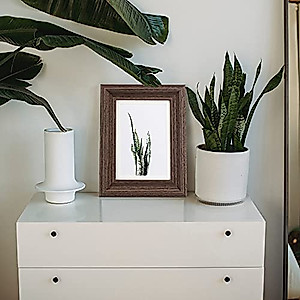 GraduationMall 5x7 Wood Picture Frames,Display Photos 4x6 with Mat or 5x7 Without Mat,Real Glass,Wall or Tabletop Display,Rustic Brown Set of 2