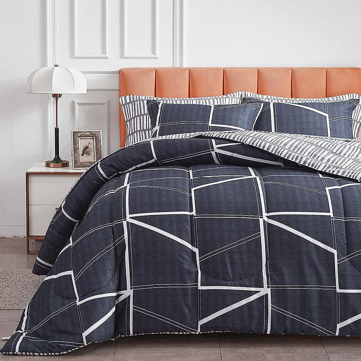 Navy Blue Bed in a Bag 7 Pieces Queen Size All Season Navy White line - Soft Microfiber Reversible Bed Comforter Set (1 Comforter, 2 Pillow Shams, 1 Flat Sheet, 1 Fitted Sheet, 2 Pillowcases)