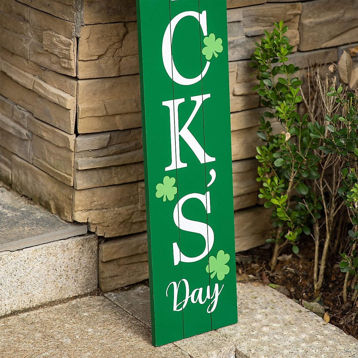 Glitzhome 60"L Wooden St. Patrick's Porch Sign, Happy St Patrick's Day Vertical Porch Decor for Home Front Door Yard Party