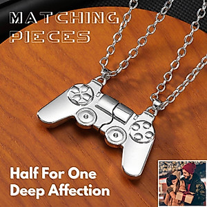 UNIQULAR Game Controller Necklaces, Matching Necklace for Couples or Best Friends, Best Friend Necklace, Friendship Necklace (Silver)