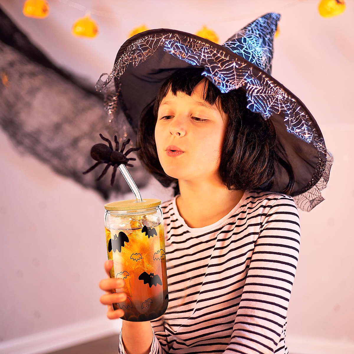 meekoo 6 Pcs Halloween Glass Cups 16 oz Iced Coffee Cups Pumpkins Bat Ghost Beer Tumblers with Lids and Straws Spooky Mug Mason Jar Glass for Halloween Party(Classic)