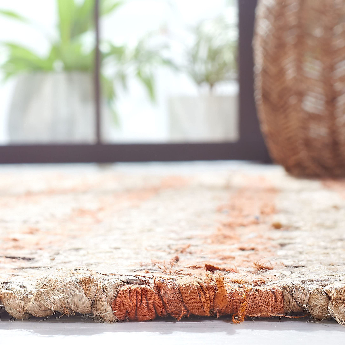 SAFAVIEH Cape Cod Collection Accent Rug - 4' x 6', Orange & Natural, Handmade Stripe Jute & Cotton Braided Tassel, Ideal for High Traffic Areas in Entryway, Living Room, Bedroom (CAP844P)