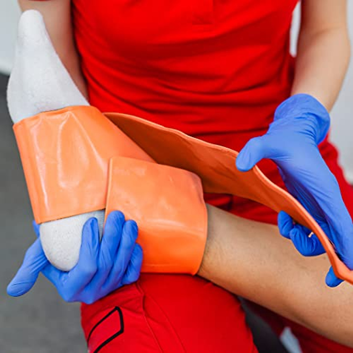 Ever Ready First Aid Padded Universal Aluminum Splint, 4.25” x 24”, Flat Folded, Waterproof - 3 Pack