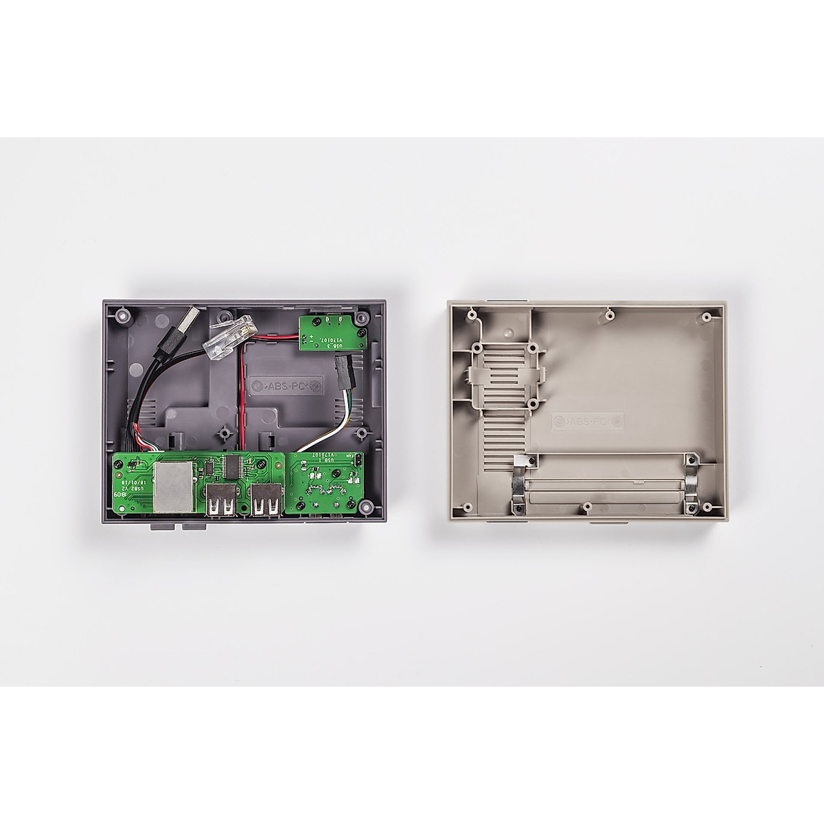 Retroflag NESPi Case Plus Functional Power Button with Safe Shutdown for RetroPie Raspberry Pi 3/2 Model B & Raspberry Pi 3B+(NESPI Case+)