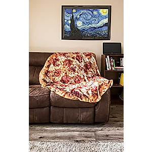 Calhoun Ultra-Realistic Lightweight Novelty Decorative Throw Food Blanket (Pizza)