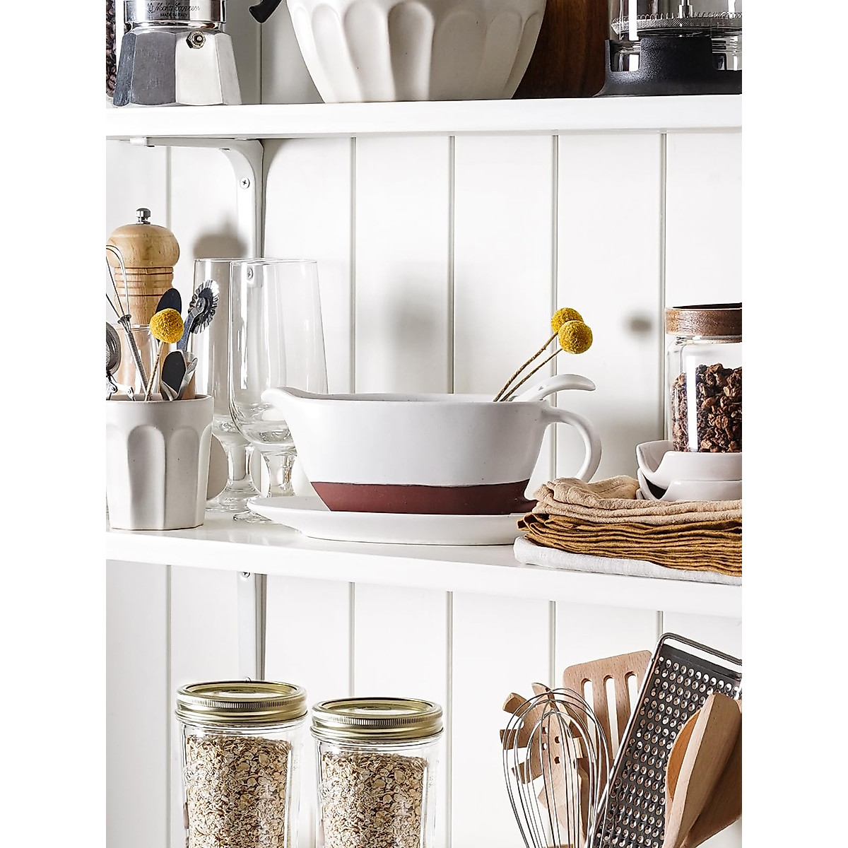 LE TAUCI 16 OZ Gravy Boat with Ladle and Saucer, Ceramic Gravy Bowl with Tray and Ladle for Christmas Dinner, Drip-Proof Lip Dispenser, Microwave and Dishwasher Safe, Brown-Red and White