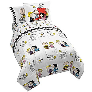 Jay Franco Peanuts Classic Pals 5 Piece Twin Bed Set - Includes Reversible Comforter & Sheet Set - Bedding Features Snoopy & Charlie Brown - Super Soft Fade Resistant Microfiber