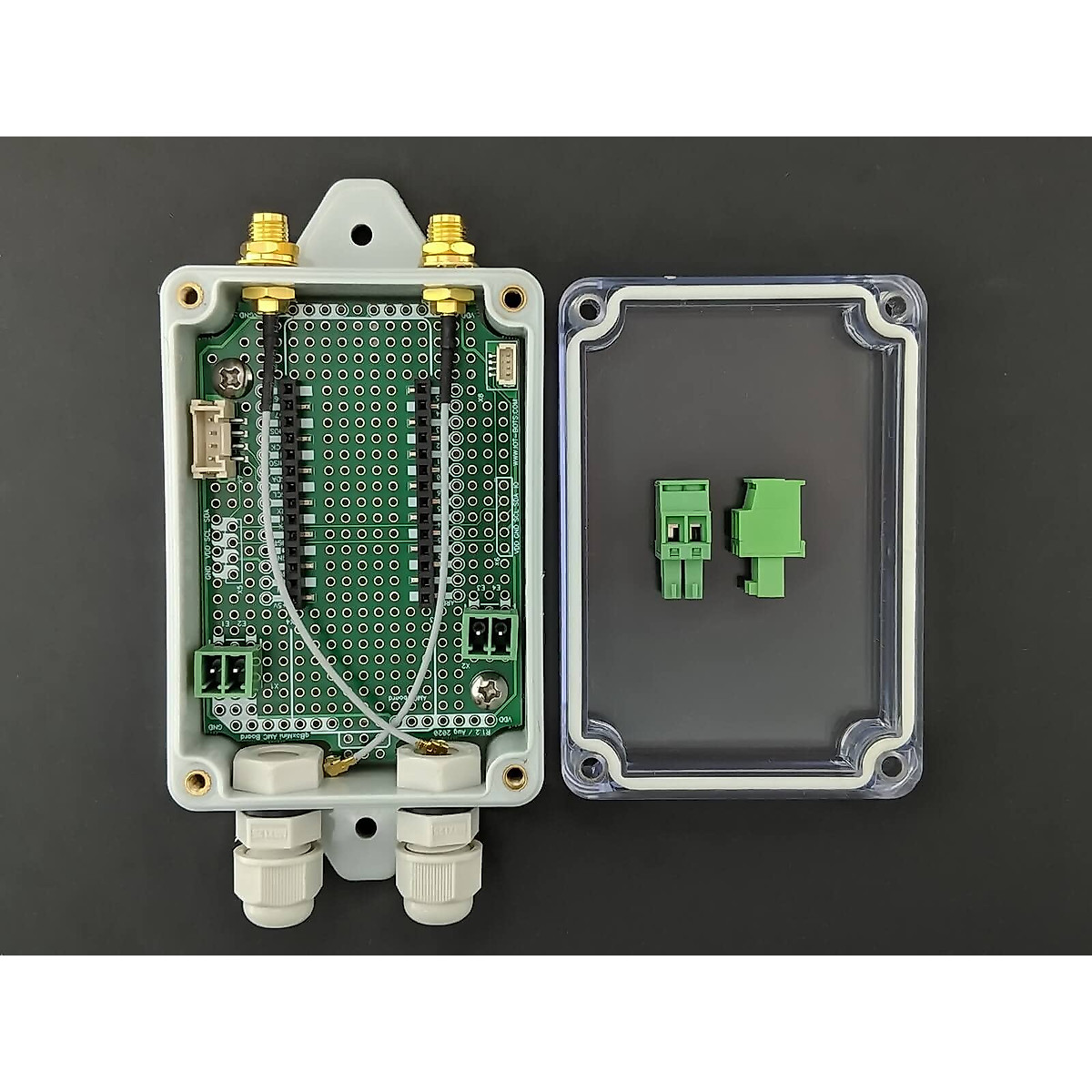 qBoxMini AMC DIY IOT Enclosure Kit (Two SMAs), IOT Enclosure for Arduino MKR ESP32 Cellular LoRa WiFi Board, Waterproof IP65 Enclosure with Glands, prototyping PCB connectors Set and Two SMAs