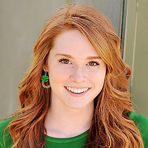 Hying St. Patrick's Day Earrings Irish Shamrock Earrings Glitter Green Horseshoe Acrylic Pendant Earrings Holiday Fashion Jewelry Gift Earing for Women Saint Patrick's Day Decoration Drop