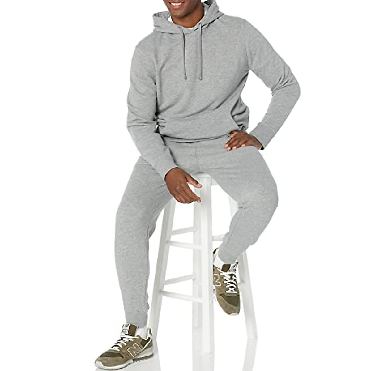 Amazon Essentials Men's Lightweight Long-Sleeve French Terry Hooded Sweatshirt (Available in Big & Tall), Grey Heather, Medium