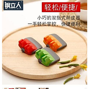 2 Pcs Hand Vegetable Peeler Peeler Rubber Finger Grips Comfortable to Peel Pumpkin Carrot Cucumber Potato and More (Green, One Size)