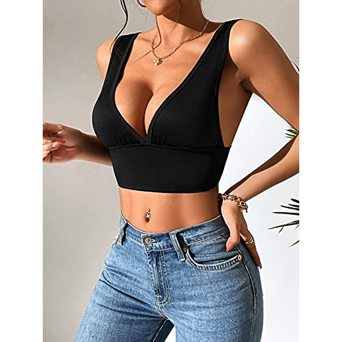 WDIRARA Women's Deep V Neck Sleeveless Crop Tank Top Sexy Backless Tops Black Petite M