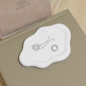 Lynagert Cloud Trinket Dish, Chubby Jewelry Tray, Ceramic Jewelry Ring Trinket Dish for Rings Earrings Necklace Organizer, Mother's Day Thanksgiving Christmas Birthday Bridesmaid Gifts (White)