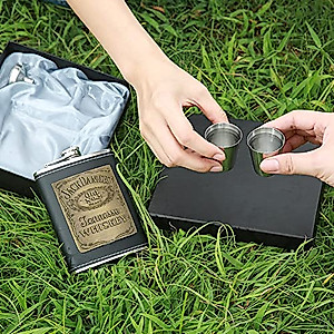 VICDUEKG Stainless Steel Hip Flask Flagon 8 OZ Liquor Pocket Container with Funnel Leak Proof Flask for Liquor Whiskey Wine, Gift for Men