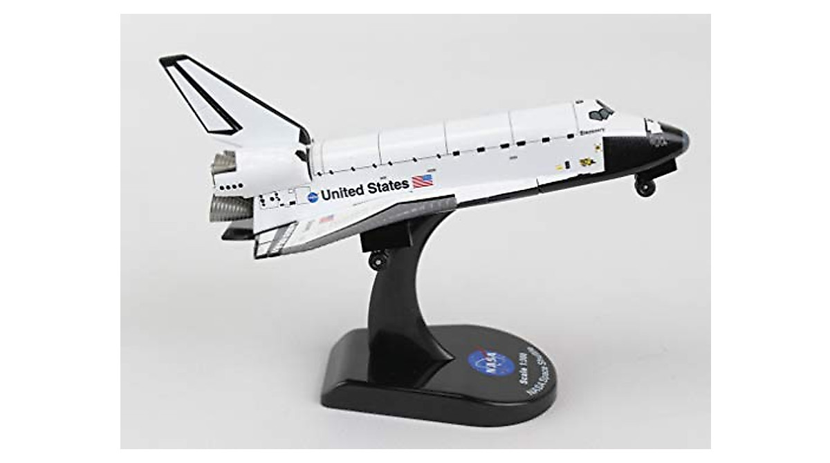 Space Shuttle Discovery Model - Daron 1/300 Scale Die-Cast