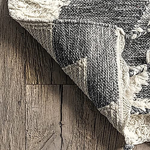 nuLOOM Ellie Textured Diamond Aztec Tassel Area Rug, 8' x 10', Grey