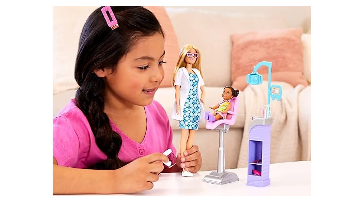 Barbie Careers Teacher Playset: Dolls & Classroom Fun