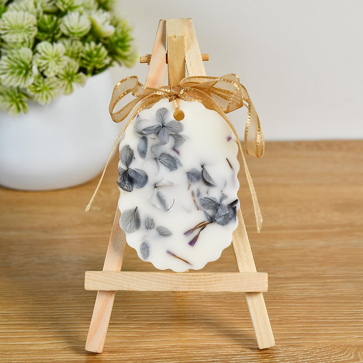 FOUSIUTIM Wax Melts Natural Candles Non Toxic. Wild Bluebell Scented Candles. Soy Candle Wax Includes 464 Soy Wax, Beeswax Candles, Dried Flowers and Plant Essential Oil. Stress Relief Gifts.