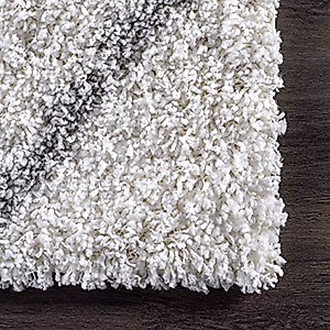 nuLOOM Tess Moroccan Shag Area Rug, 4' Square, White