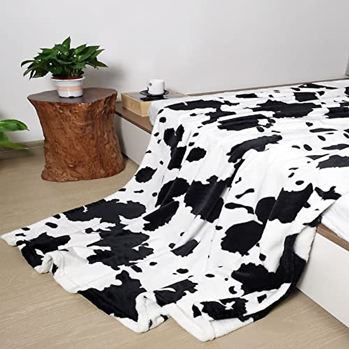 Cow Print Blanket, Fleece Cow Blanket for Kids Adults, Soft Cow Throw Blanket Cowhide Decor for Couch Sofa Bed (Cow 1, 40x50)