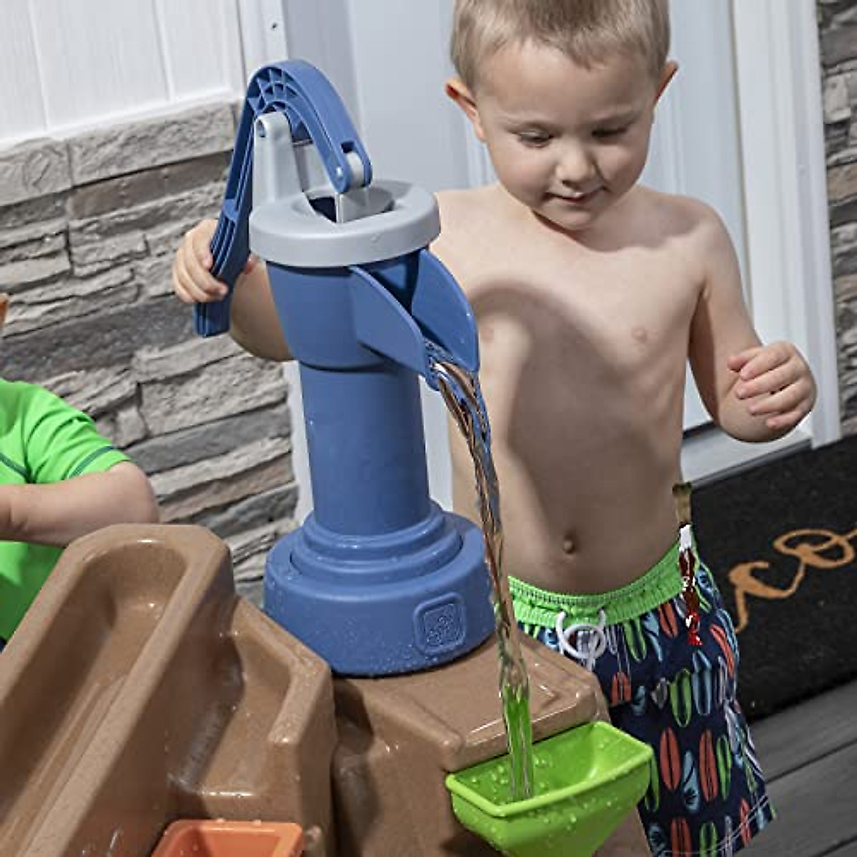 Step2 Pump & Splash Discovery Pond Water Table Outdoor Water Toy with Water Pump, Brown